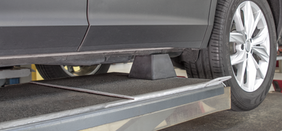 Rubber blocks for workshop car lifts – Böck GmbH